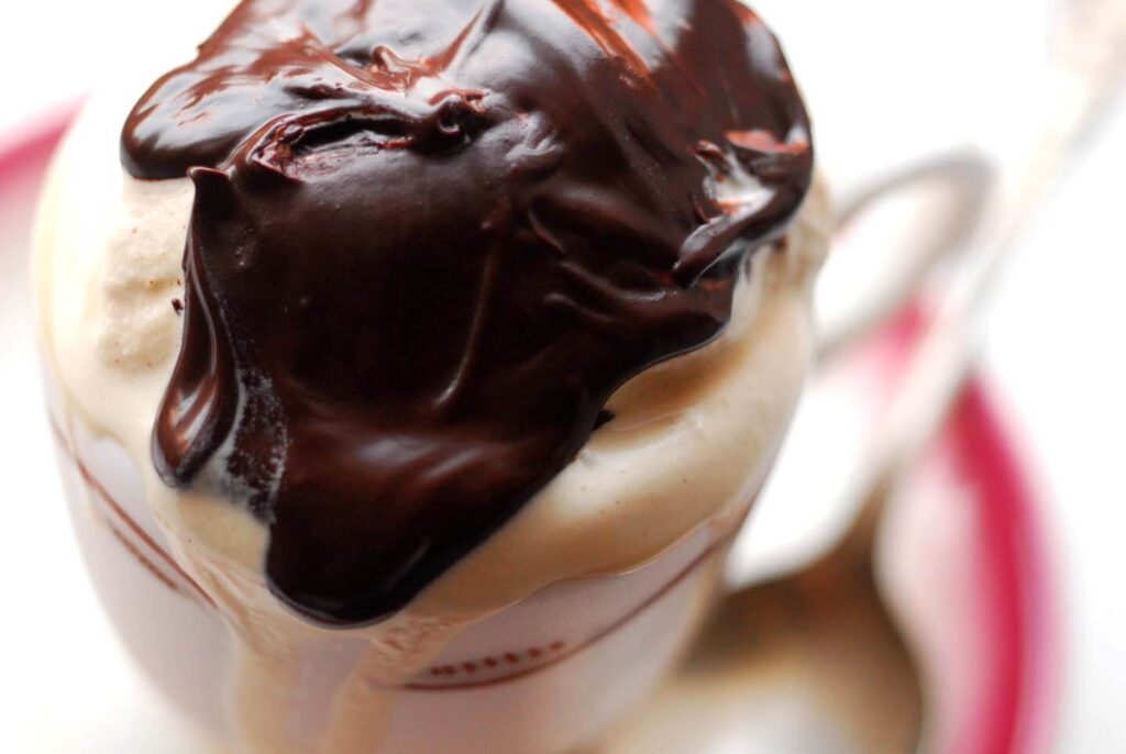 Cafe de olla ice cream with Mom’s hot fudge sauce | Homesick Texan